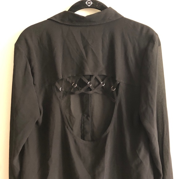 Love Tree | Tops | Love Tree Openback Buttondown Highlow L | Poshmark